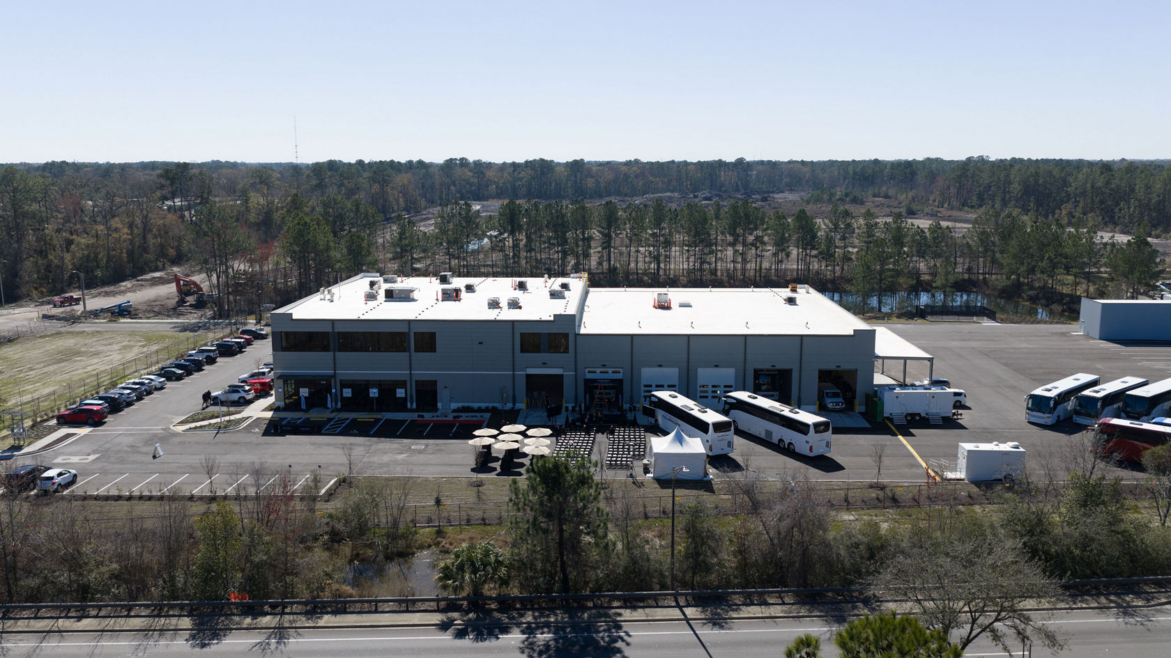 Daimler Coaches North America strengthens US presence. | Mercedes-Benz ...