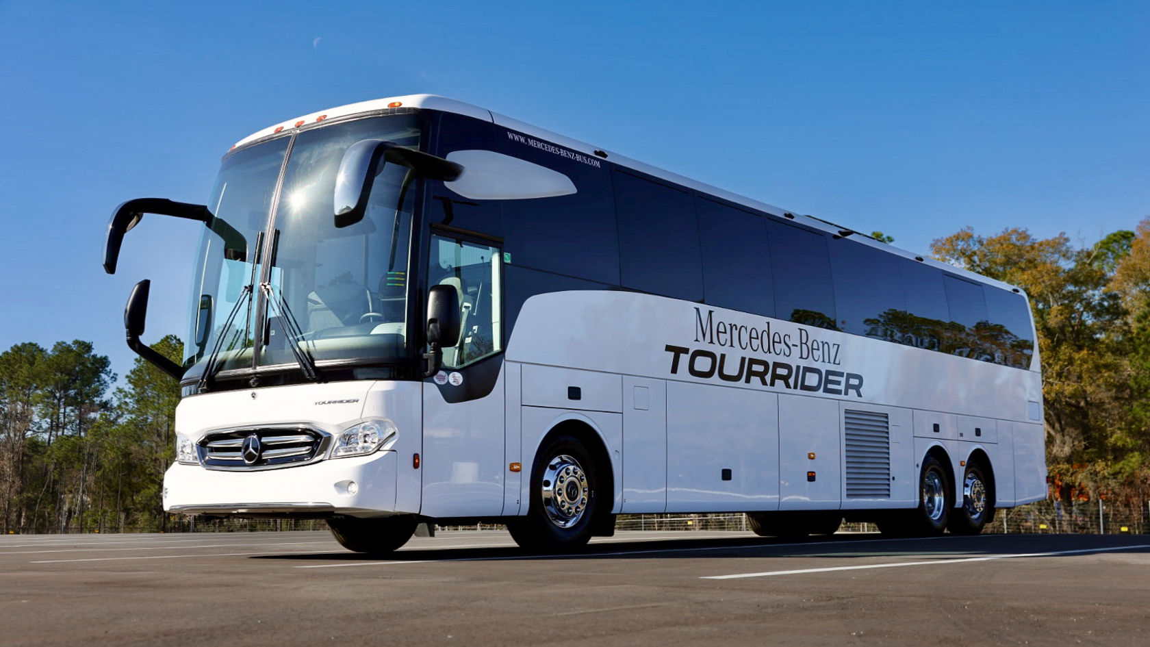 Daimler Coaches North America strengthens US presence. | Mercedes-Benz ...