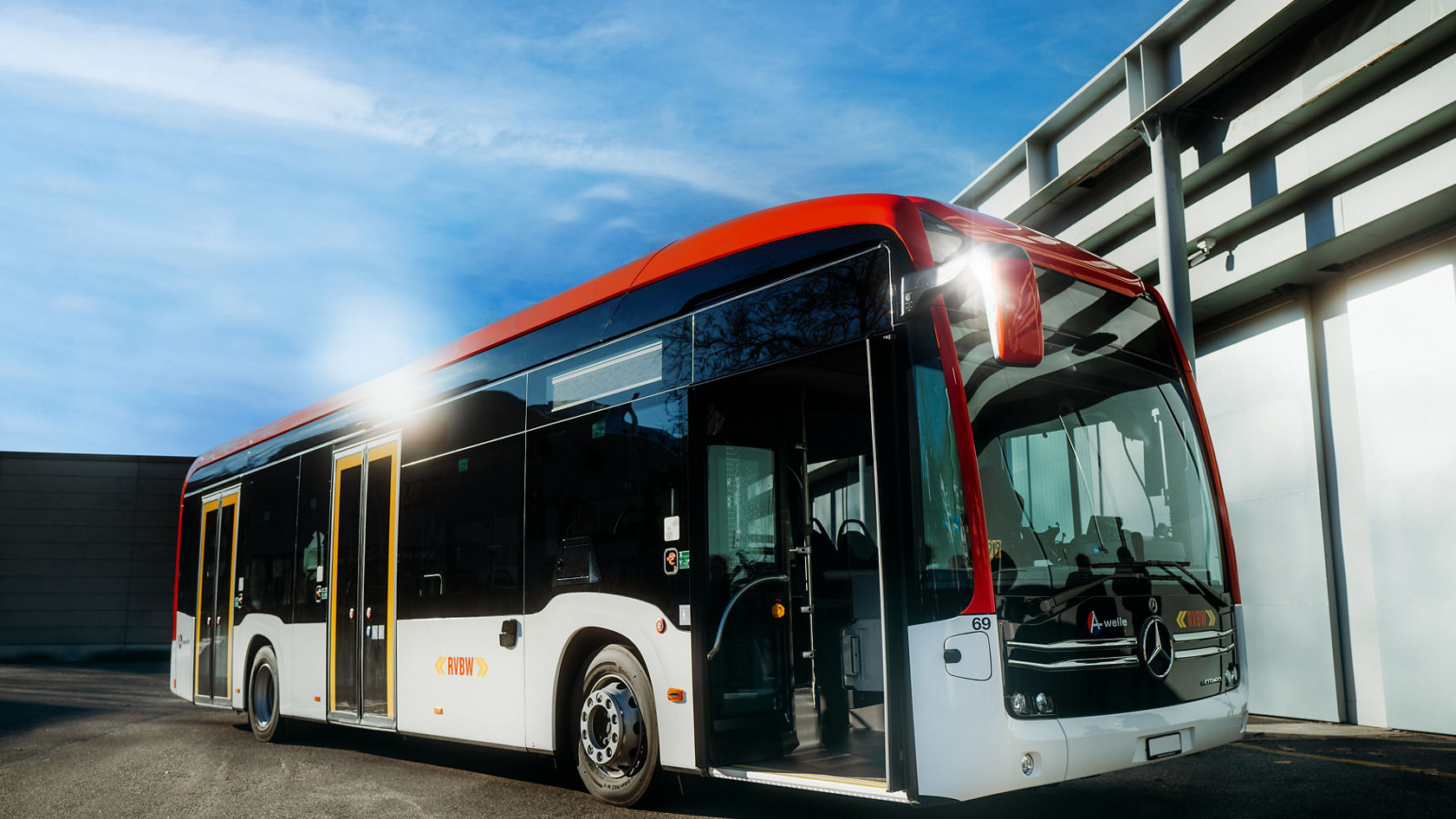 European top model. | Mercedes-Benz Buses International